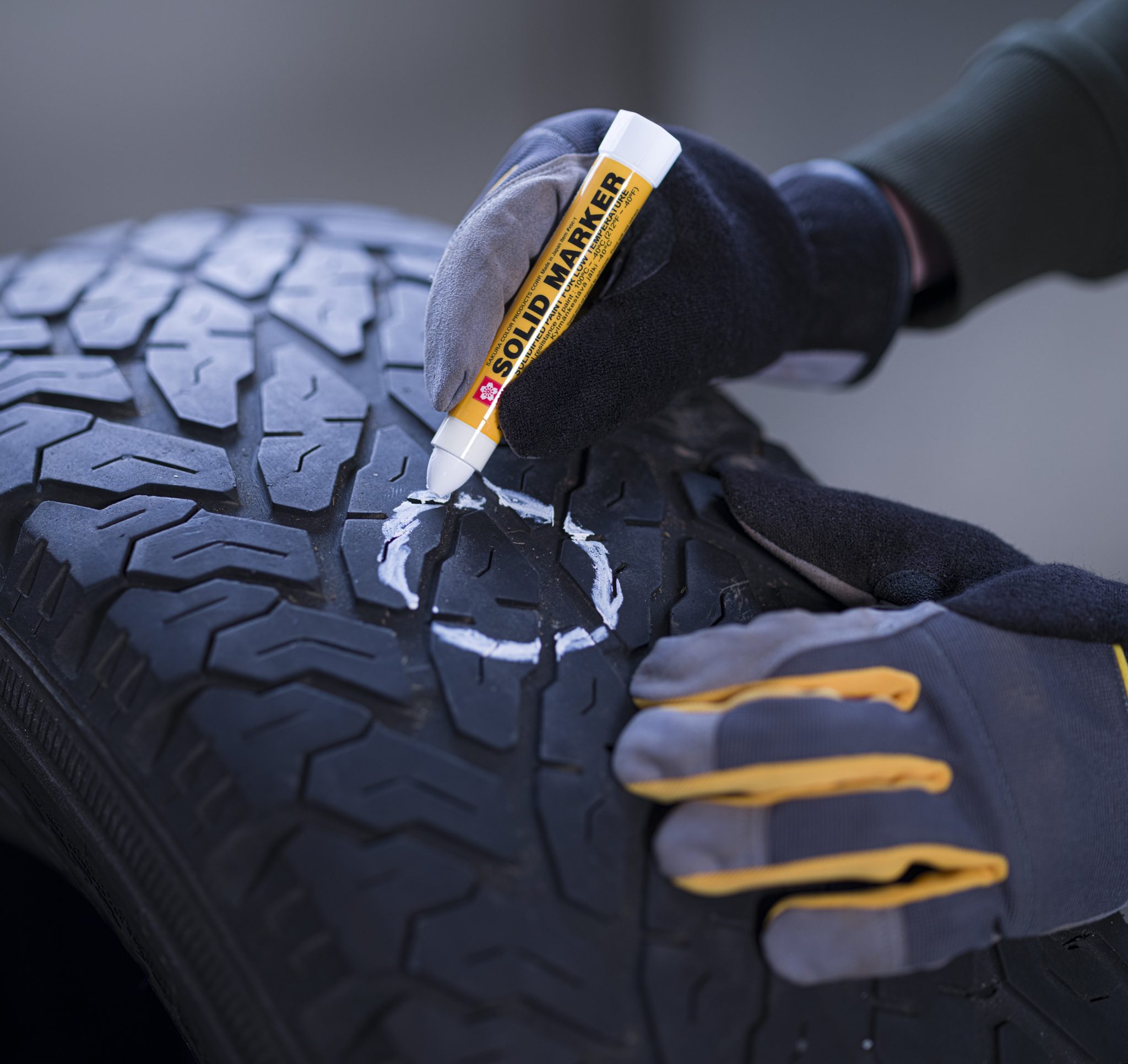 Sakura Solid Extreme Paint Marker - Solidified Paint Marker - White ...